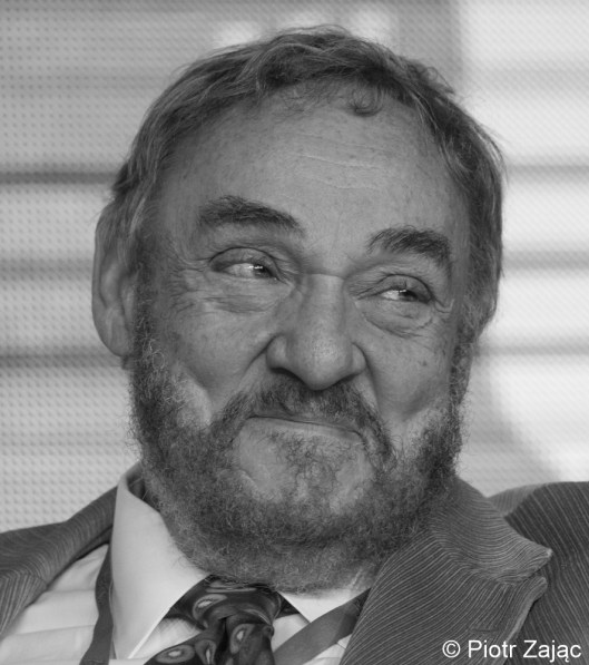 Monochromatic portraits of John Rhys-Davies who played General Leonid ...